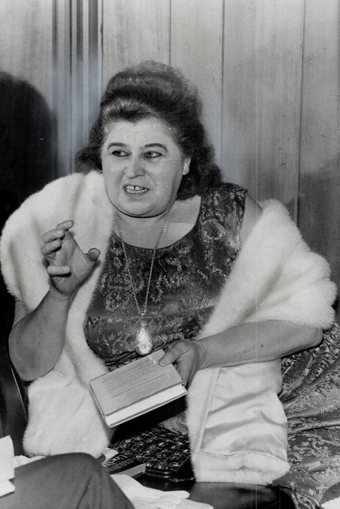 Sybil Leek – A nuestra casa, todas las brujas llegan solas